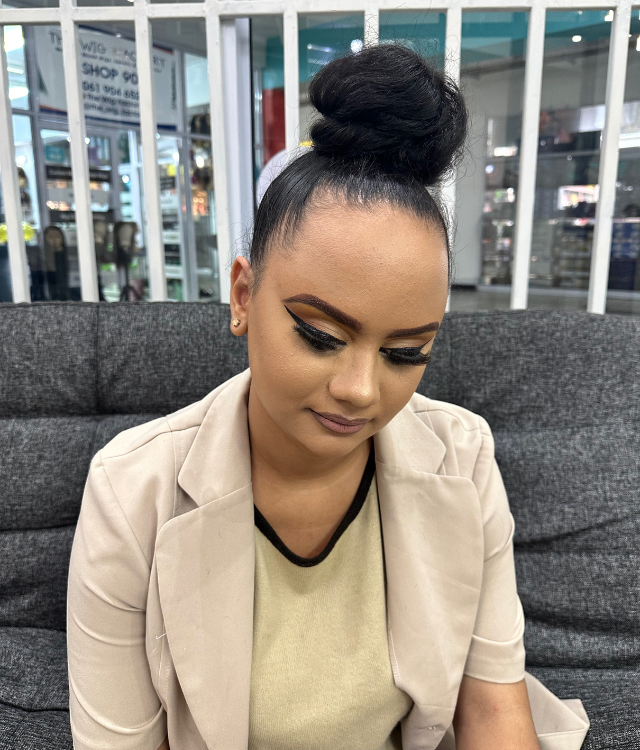 Make-Up and Classic Lash Set Combo - The Wig Factory SA